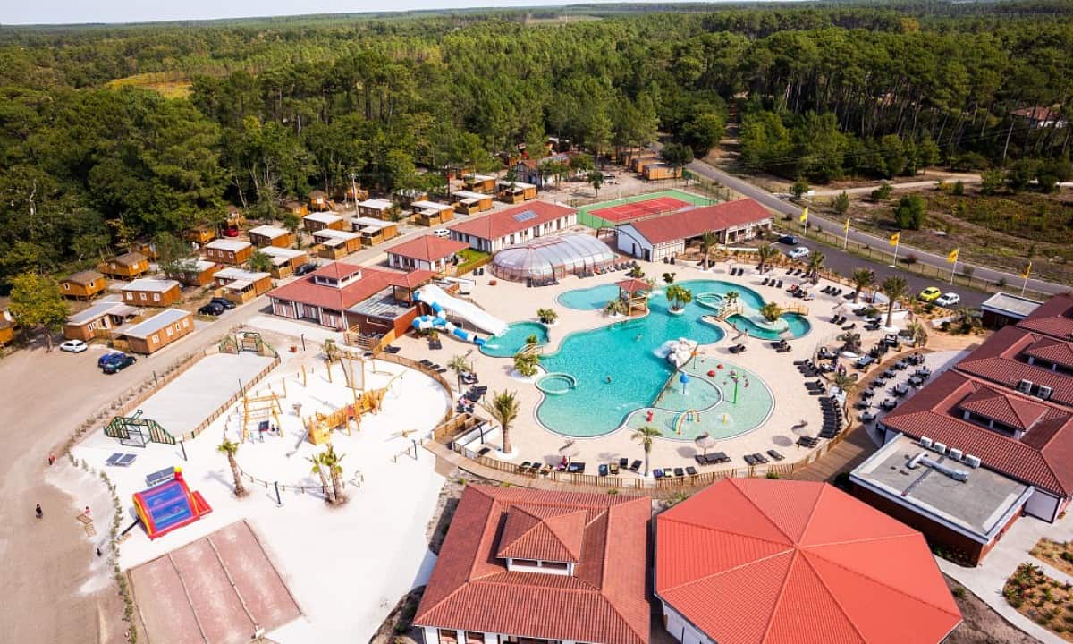 Camping Au Lac de Biscarrosse ***** in Parentis-en-Born